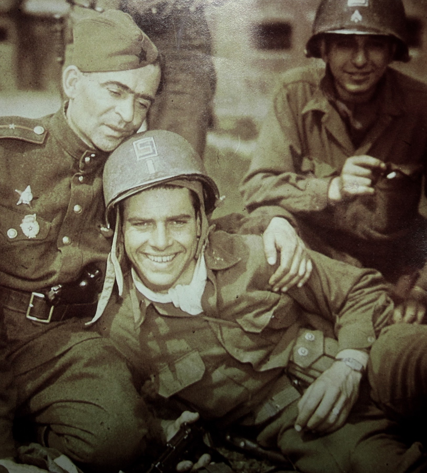 69th Inf. Div. Painted helmet & Knife | J. Mountain Antiques