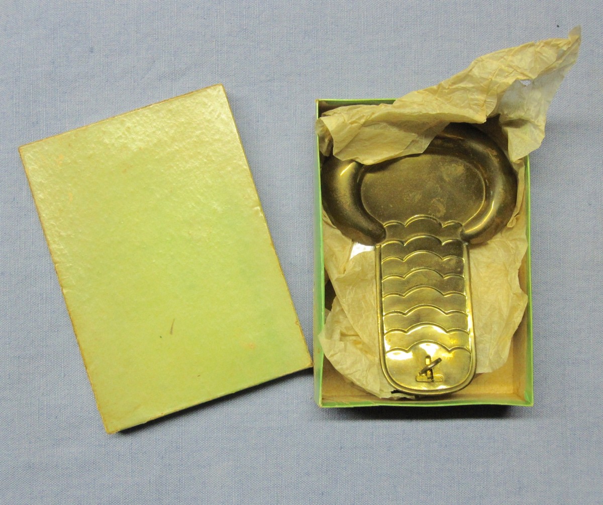 Rare Un-issued & Boxed USMC Shoulder Scales. | J. Mountain Antiques