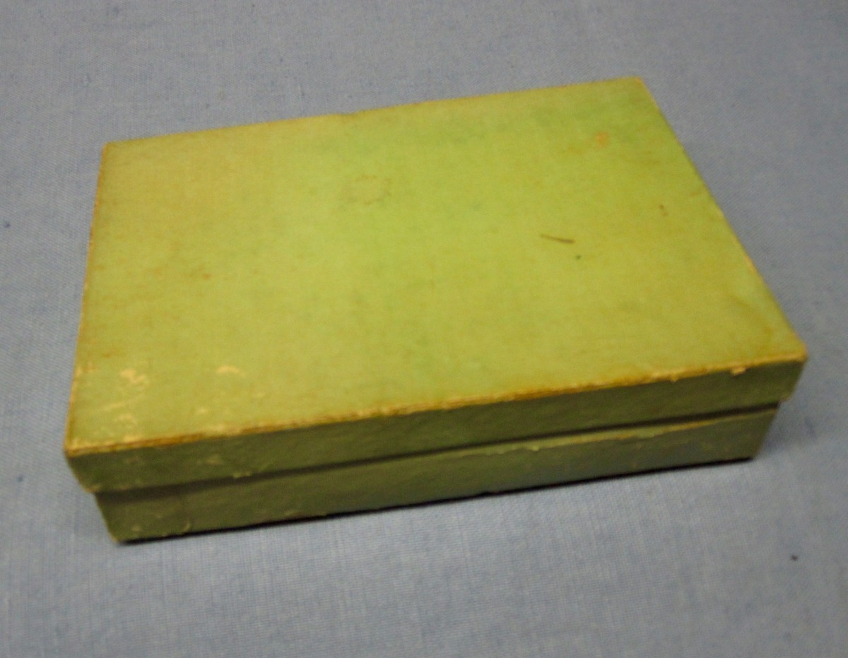 Rare Un-issued & Boxed USMC Shoulder Scales. | J. Mountain Antiques