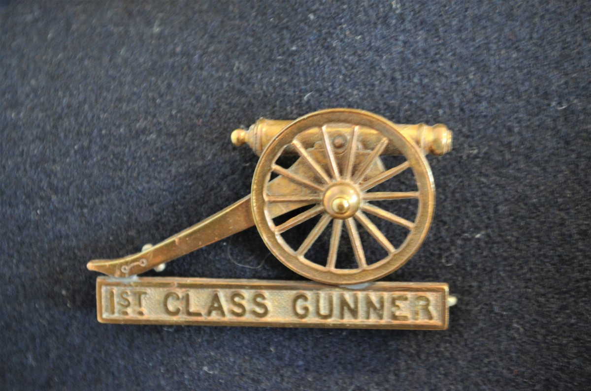 1902 Field Artillery Dress Coat and Cap w/ 1st Class Gunner Badge ...