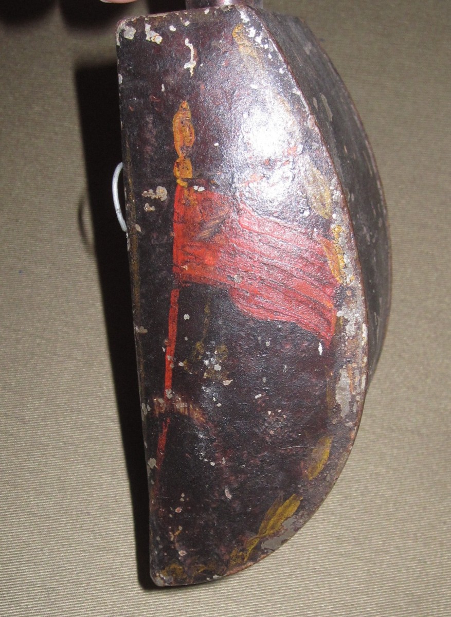 Kidney Powder Flask With American Flag | J. Mountain Antiques