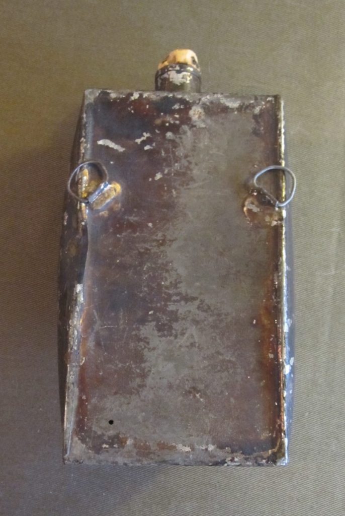 Kidney Powder Flask With American Flag | J. Mountain Antiques