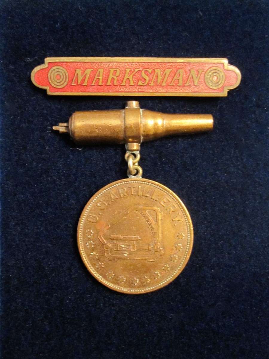 1897 Heavy Art'y 1st Class Gunner Badge & Photo | J. Mountain Antiques