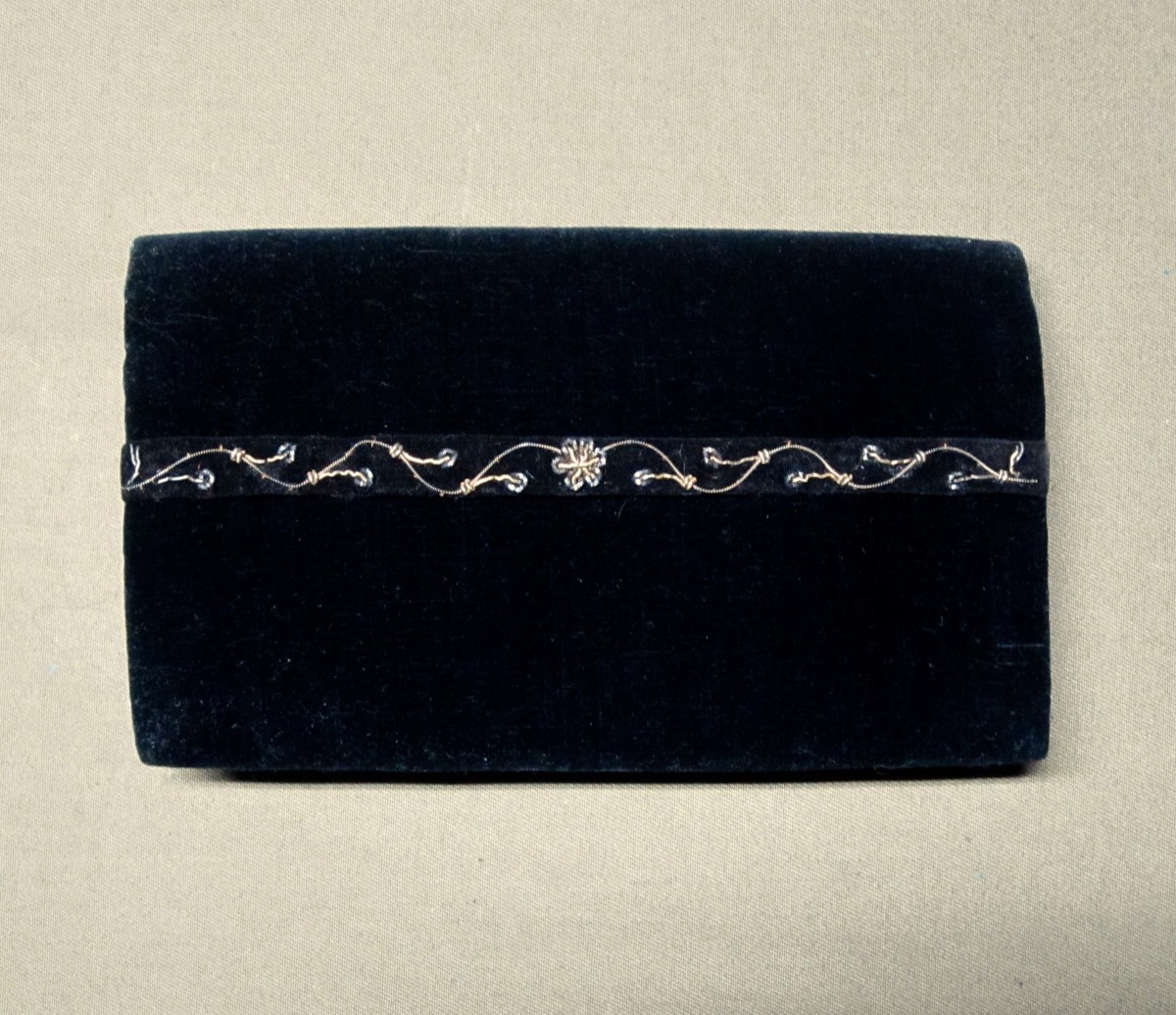 WWII Purse Of Gold & Silver Work With A CBI Patch. – SOLD | J. Mountain ...