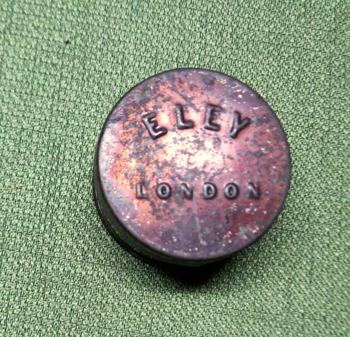 “ELEY / LONDON” Japanned Cap Tin – SOLD | J. Mountain Antiques