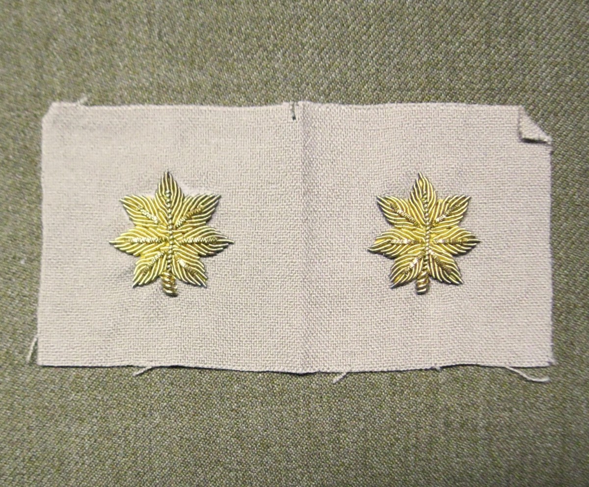 Army Major’s Gold Bullion Rank On Summer Tan – SOLD | J. Mountain Antiques