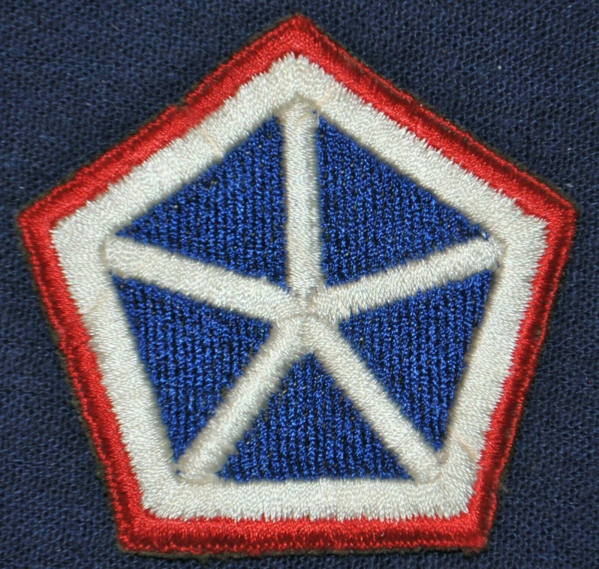 WWII Era 5th Corps Artillery Patch – Red Border | J. Mountain Antiques