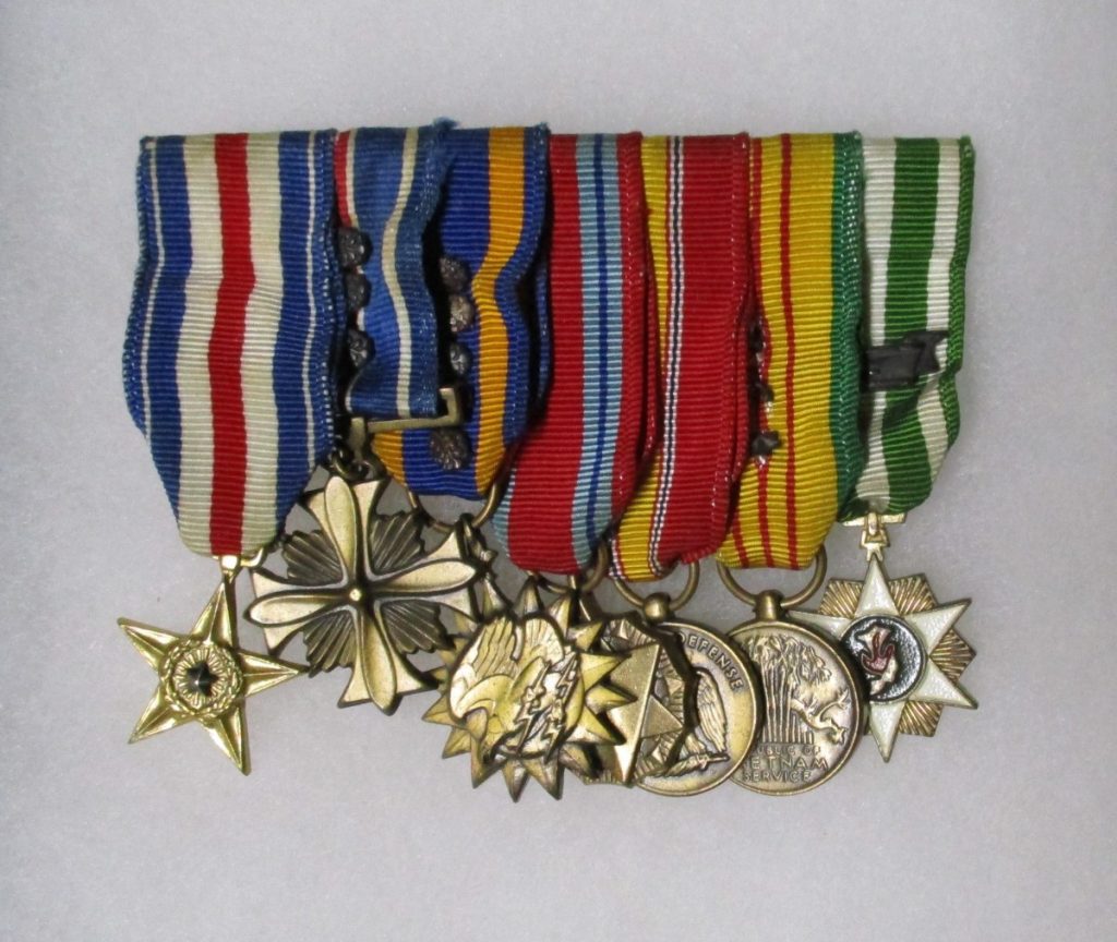 Miniature medals, Badges, Wings and Insignia For USAF Lt. General | J ...