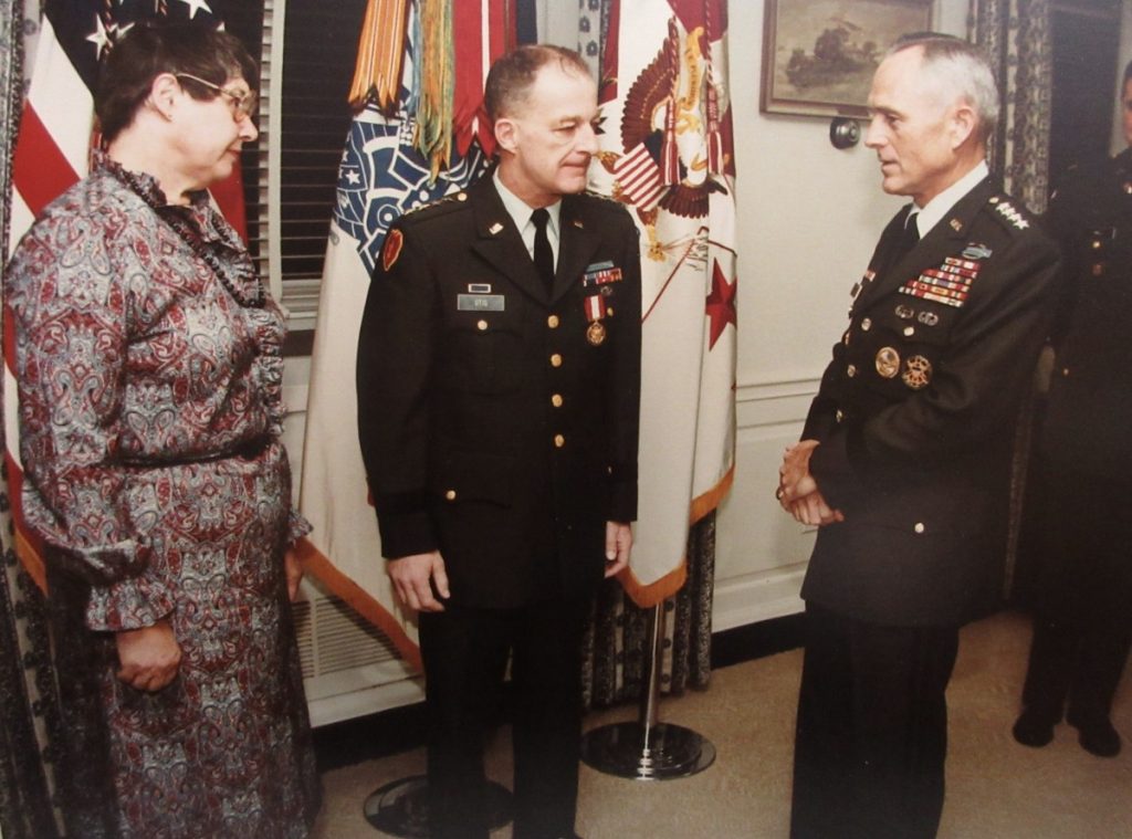 Boxed Distinguished Service Medal – General Glenn K. Otis | J. Mountain ...