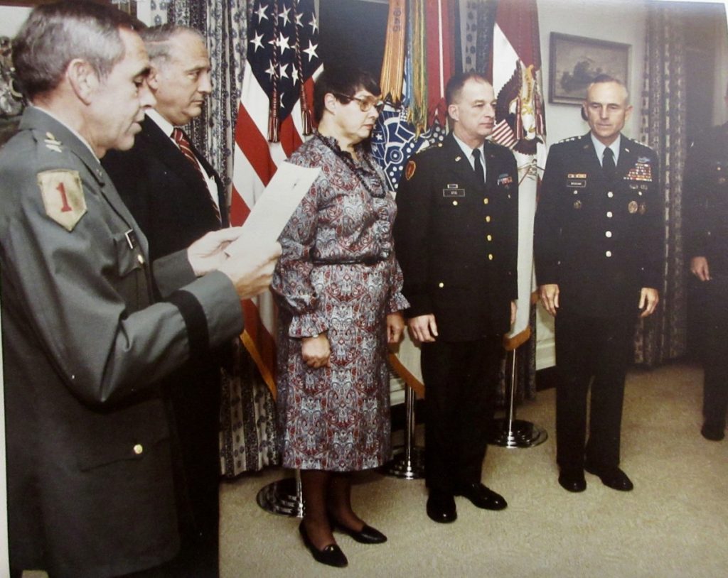 Boxed Distinguished Service Medal – General Glenn K. Otis | J. Mountain ...