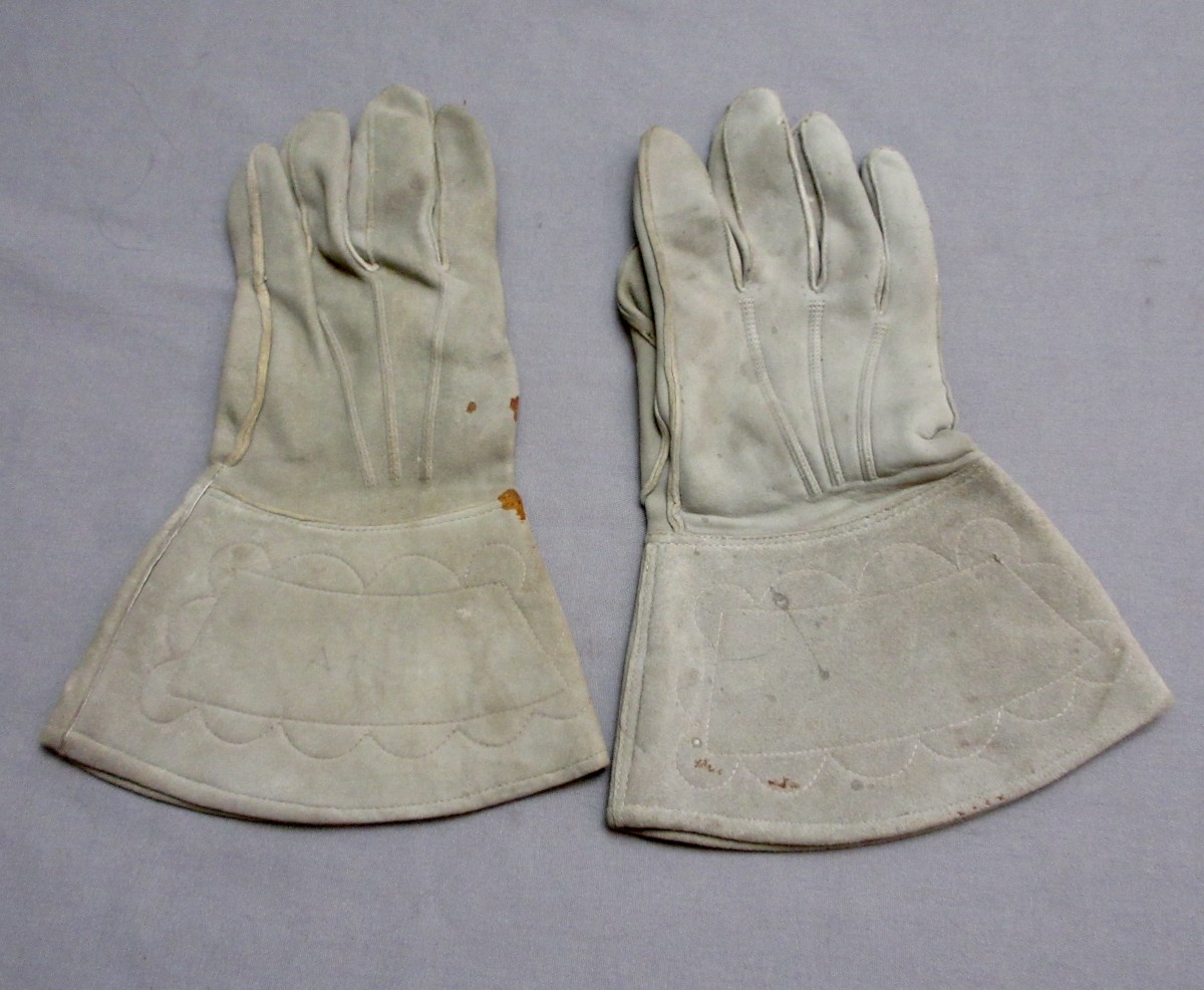 1884 Pattern Gauntlets ID’d To 2 Troopers – 14th US Cavalry | J ...
