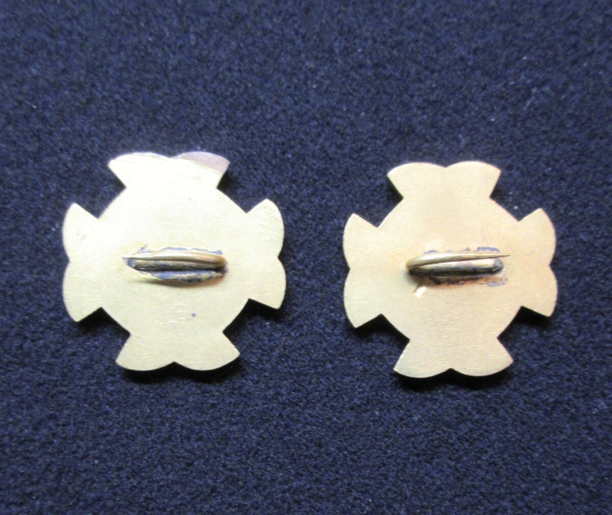 MVM Circa 1905 Gilt Expert Marksman Collar Buttons | J. Mountain Antiques